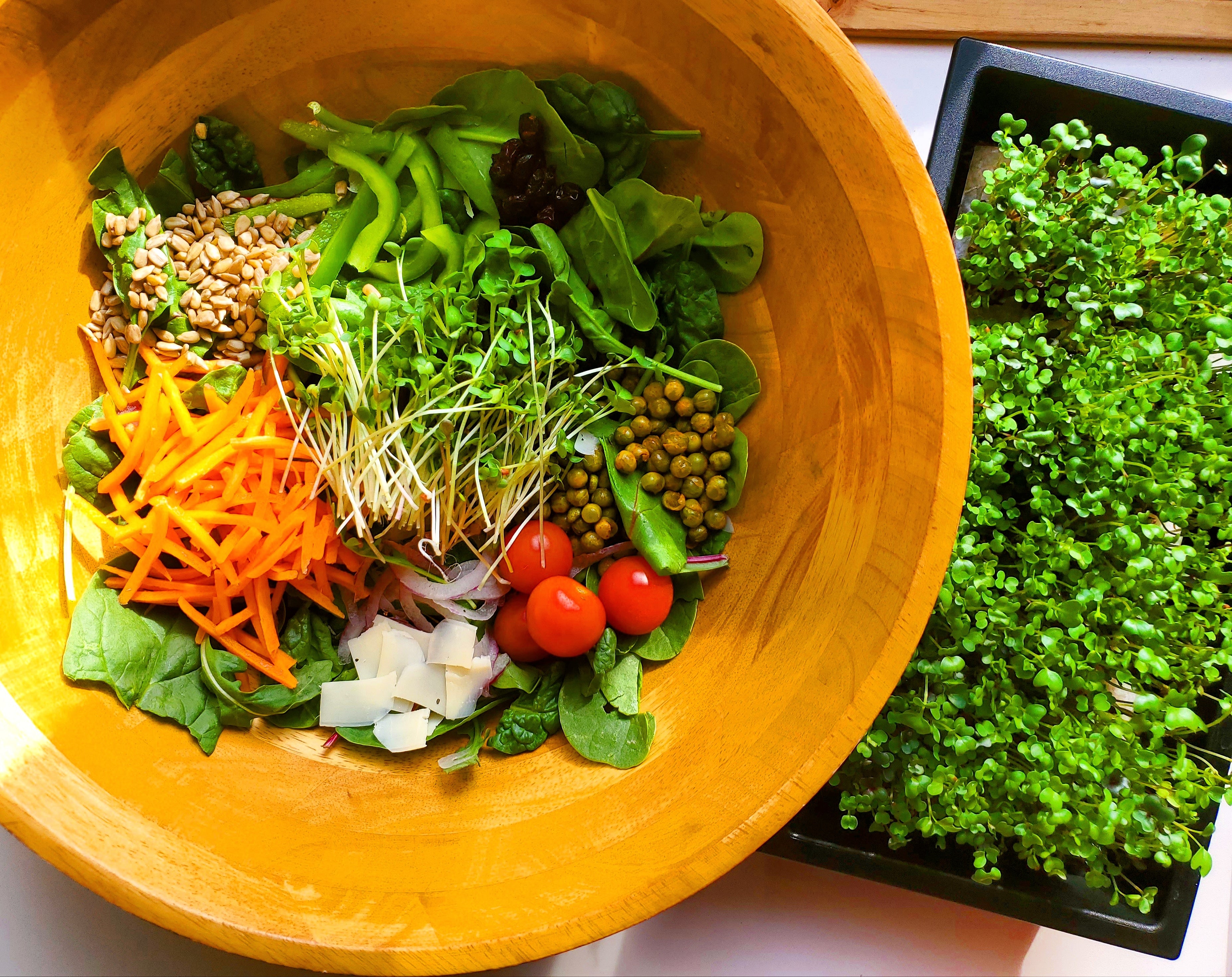 Rainbow Sharing Salad – Hamama